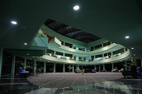 Dr. B. Babu Manoharan